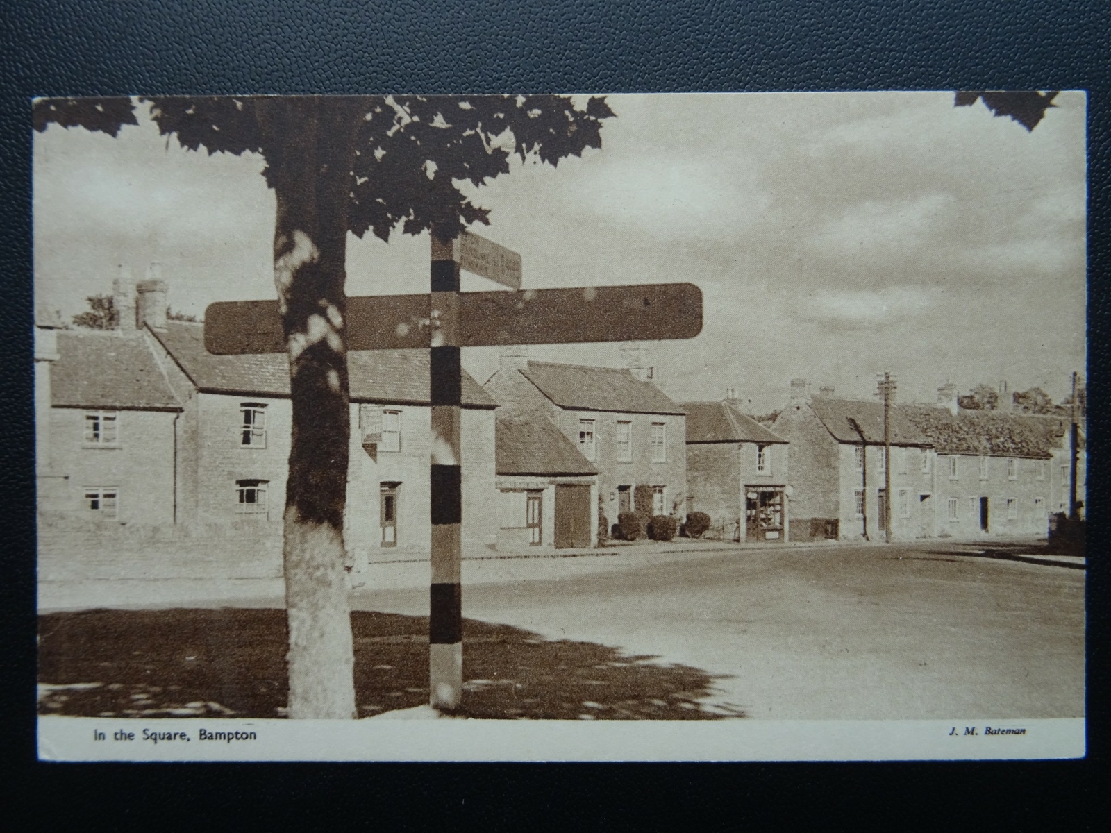 Oxfordshire BAMPTON in the Square Bampton-in-the-Bush Old Postcard by J ...