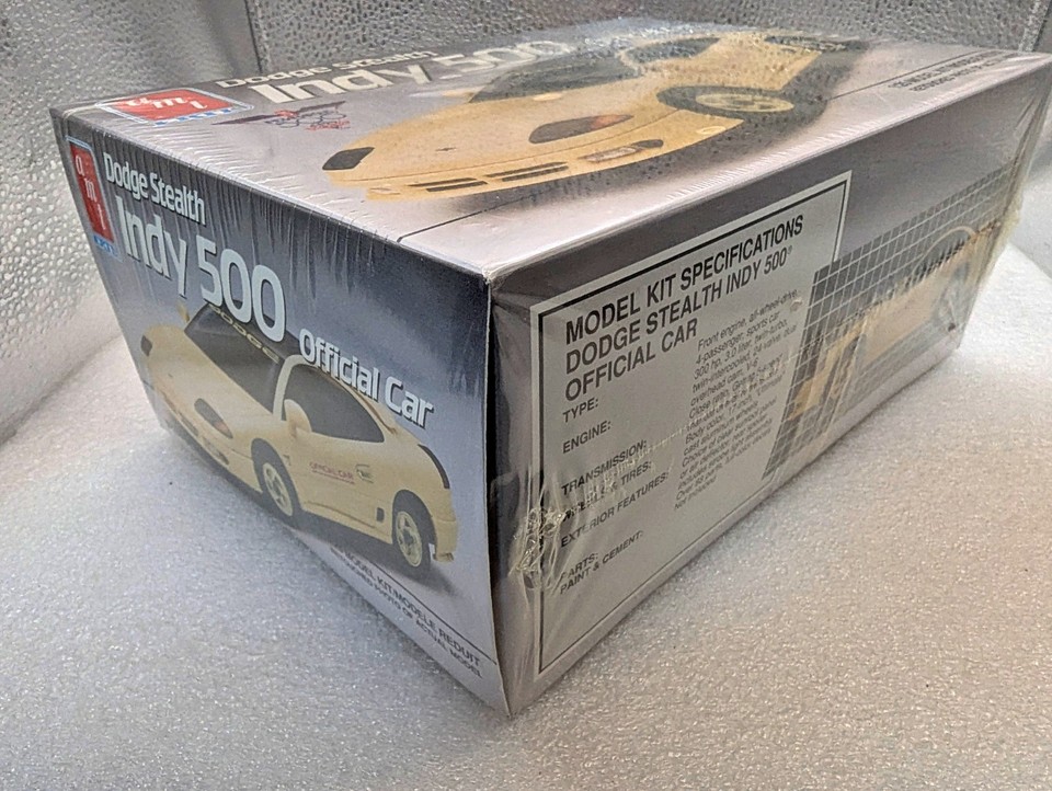 1/25 SCALE AMT 1991 DODGE STEALTH INDY 500 OFFICIAL CAR PLASTIC MODEL ...