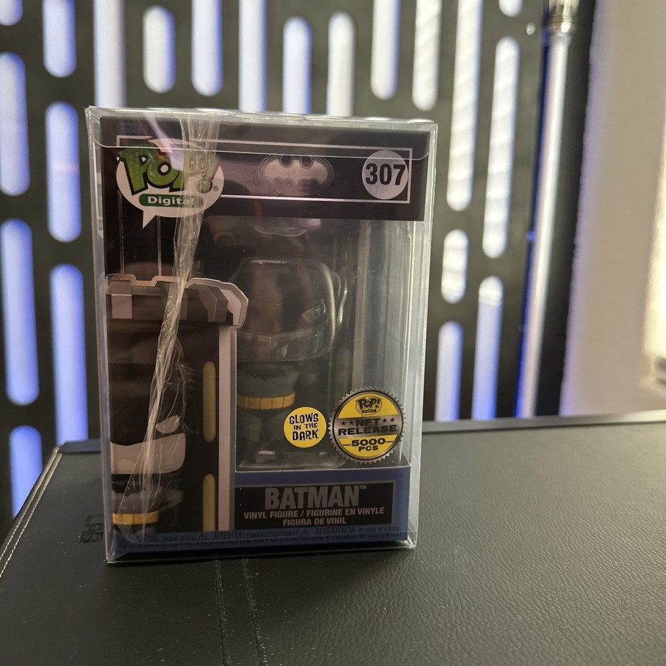 Funko Pop Digital DC Batman #307 LE 5000 Pieces Exclusive GITD Batman ...