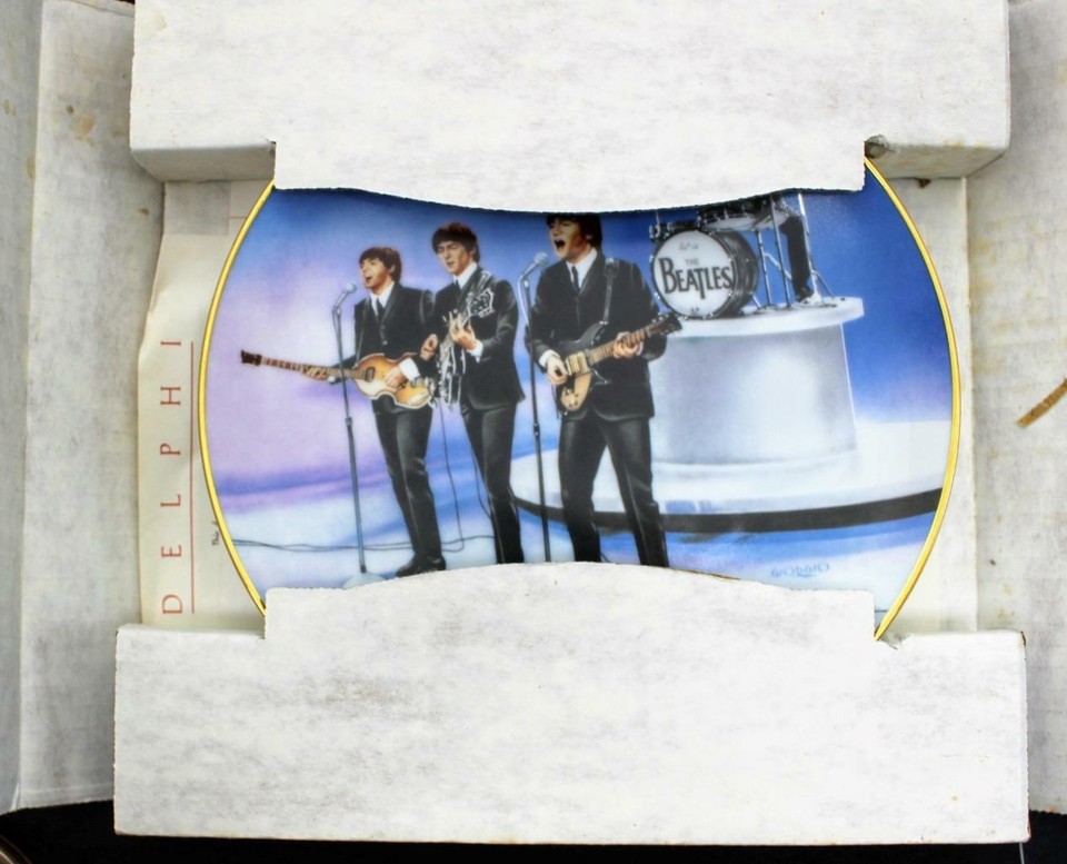 Delphi BEATLES LIVE IN CONCERT Collectible Plate GREAT CONDITION w/ Box ...