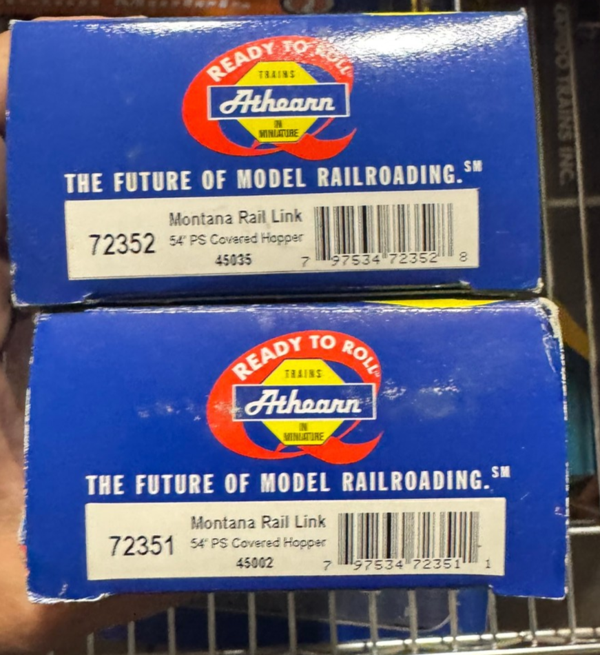 Lot of 2 HO Scale Athearn Montana Rail Link 54' PS Covered Hopper Diff ...