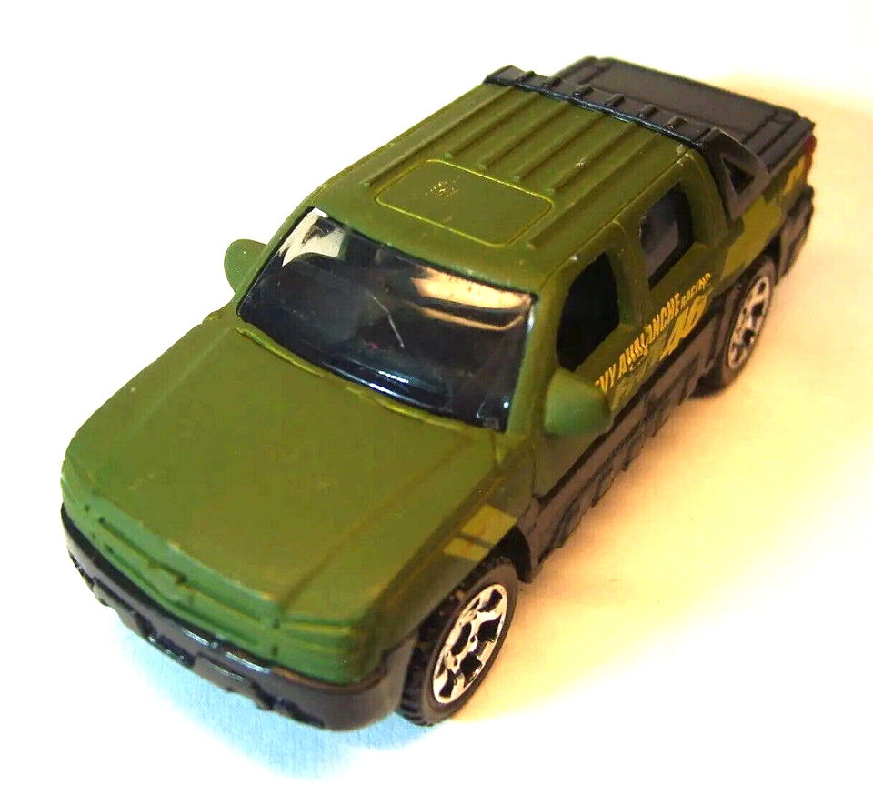 Matchbox Matte Camo Green Chevrolet Avalanche from 2007 Off Road ...