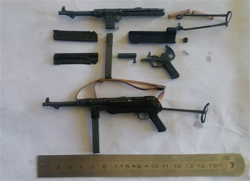 MP40 Submachine Gun 1:6 WWII Series Mini Toys Model Metal Material ...