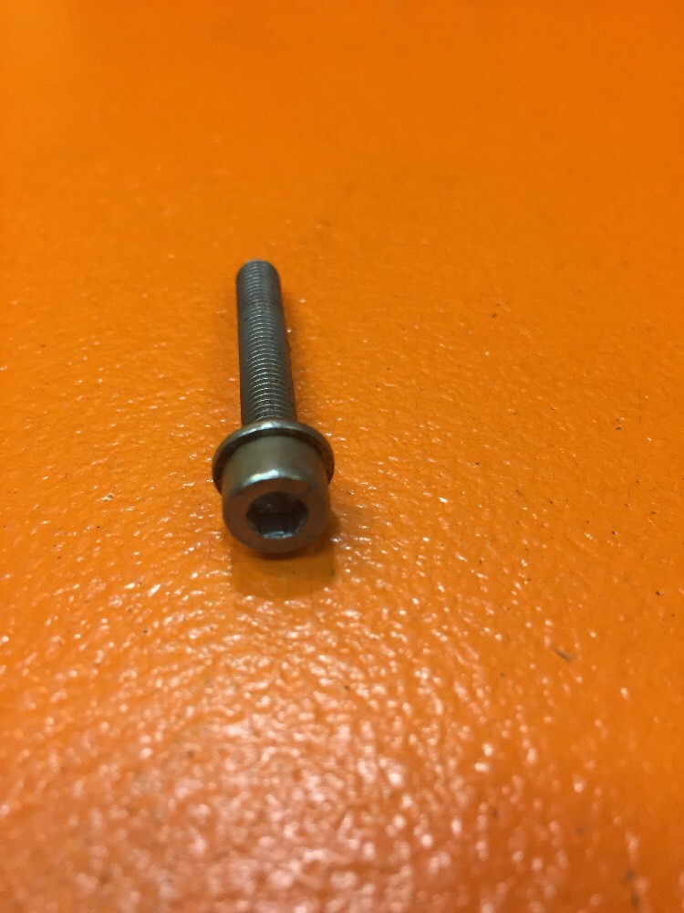 STIHL 009 L 010 011 012 AV AVE AVT CYLINDER BOLTS FOR 4 BOLT CYL. USED ...