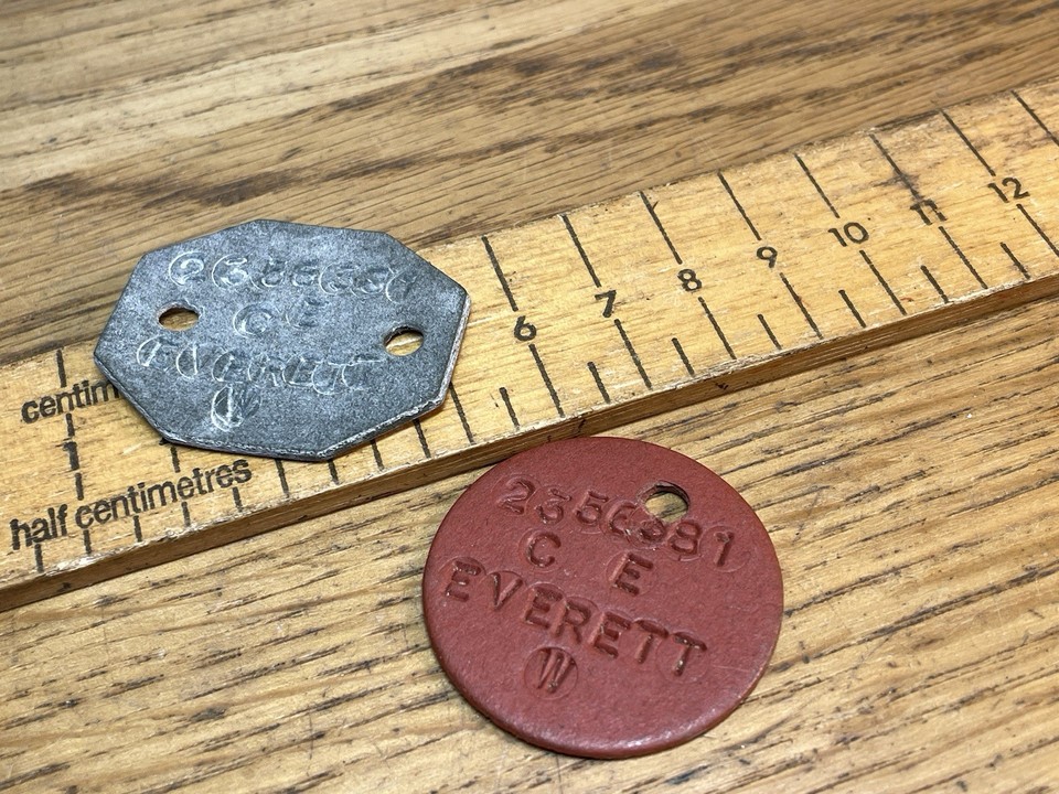 WW1 or WW2 British Army Dog Tags / ID discs - W.EVERETT 2356381 CE ...