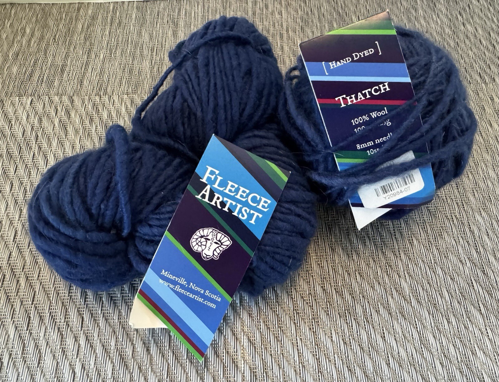 FLEECE ARTIST THATCH Yarn ~ Color-Polar Sea Blue ~ 125g/100m ~ 100% ...