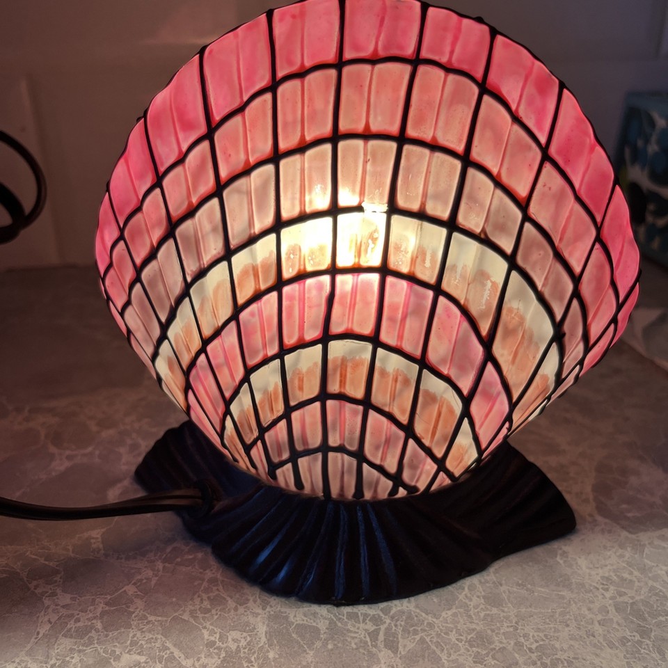 Vintage Art Deco Tiffany Style Clam Shell Stained Glass Lamp 7.5” Tall ...