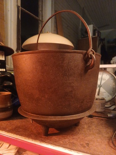 Cast Iron 3 Leg/Bail Bean Pot Kettle #8 Greer & King Mfg. 1868 Dayton ...