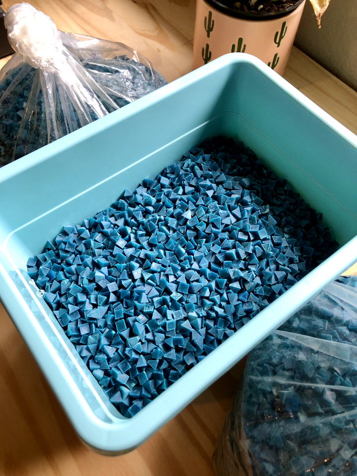 Plastic Blue Pyramid Media For Vibratory Tumbler Jewelry Polishing ...