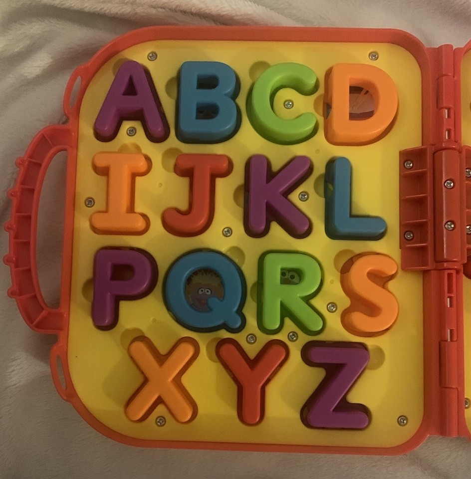 SESAME STREET Elmo On The Go Alphabet Letters ABC Carrying Case ...
