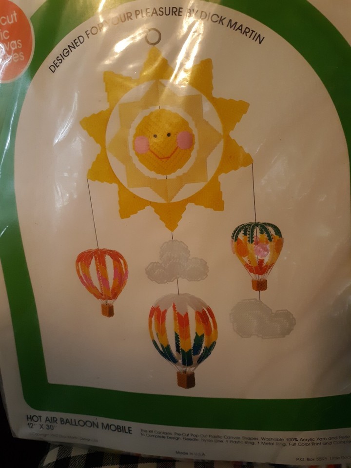 Leisure Arts CANVAS CAPERS HOT AIR BALLOON MOBILE 1982 12x30" Dick ...