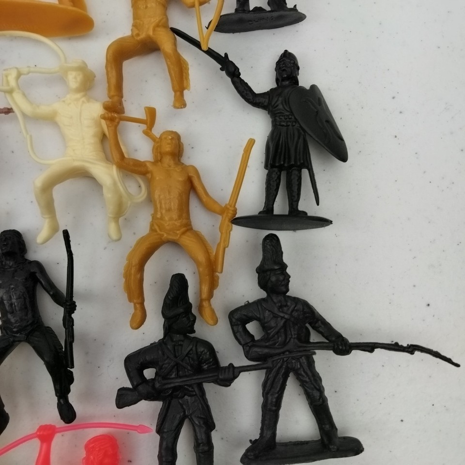 Vintage Toy Action Figure Mix Lot Tim Mee Cowboys Indians War Marx ...
