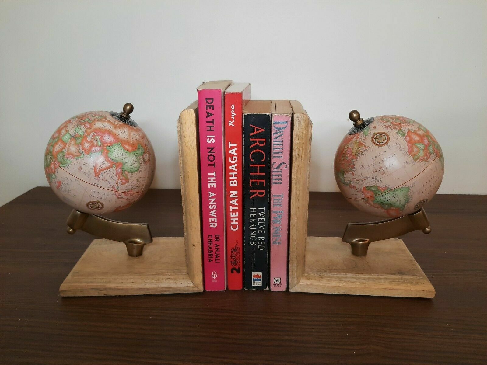 Metal Book Holder Antique Brass Finish Bookends Office Home Deco Globes ...