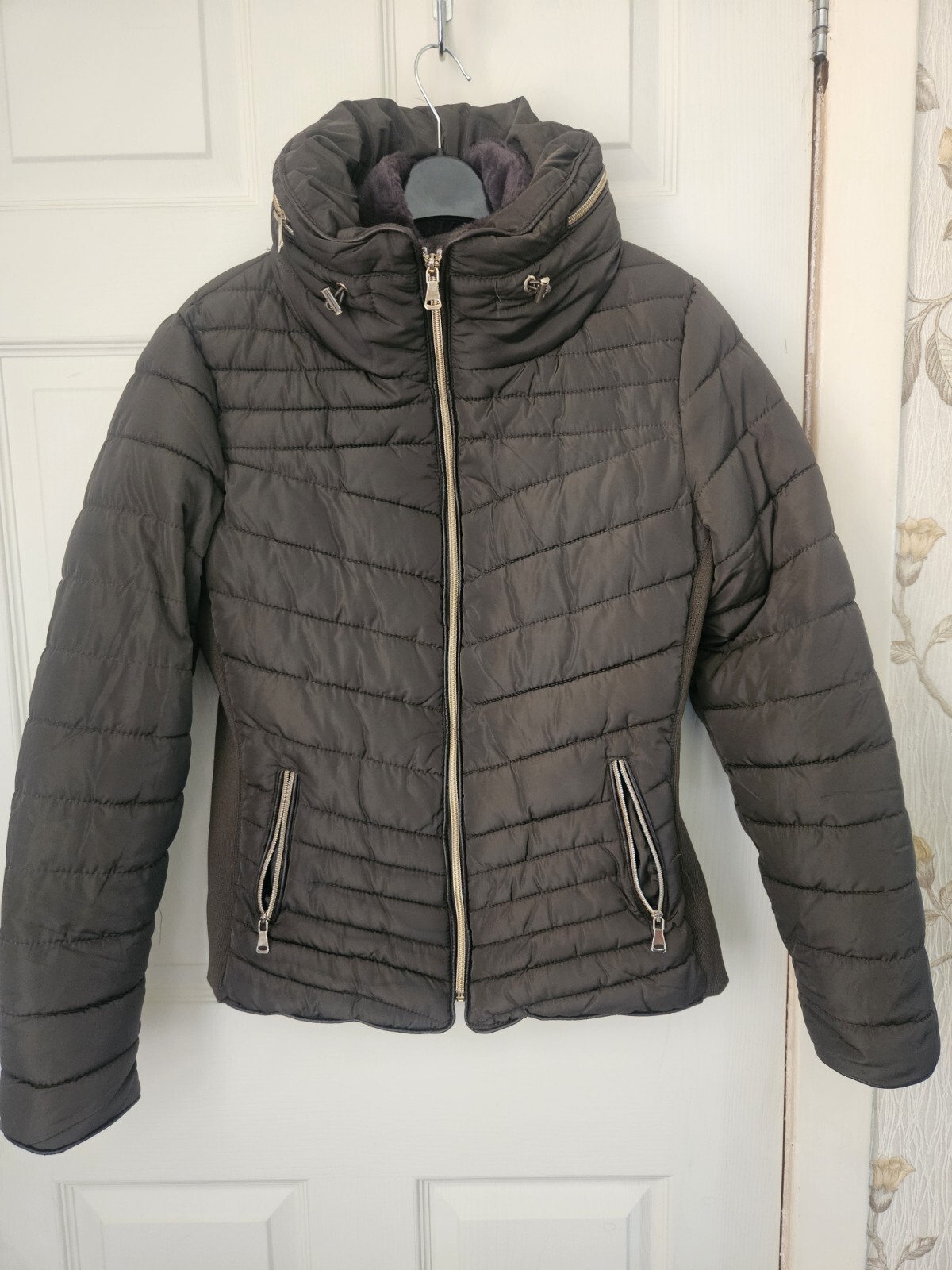 YMI Collection Ladies GREEN Puffer Jacket - size M - Gem