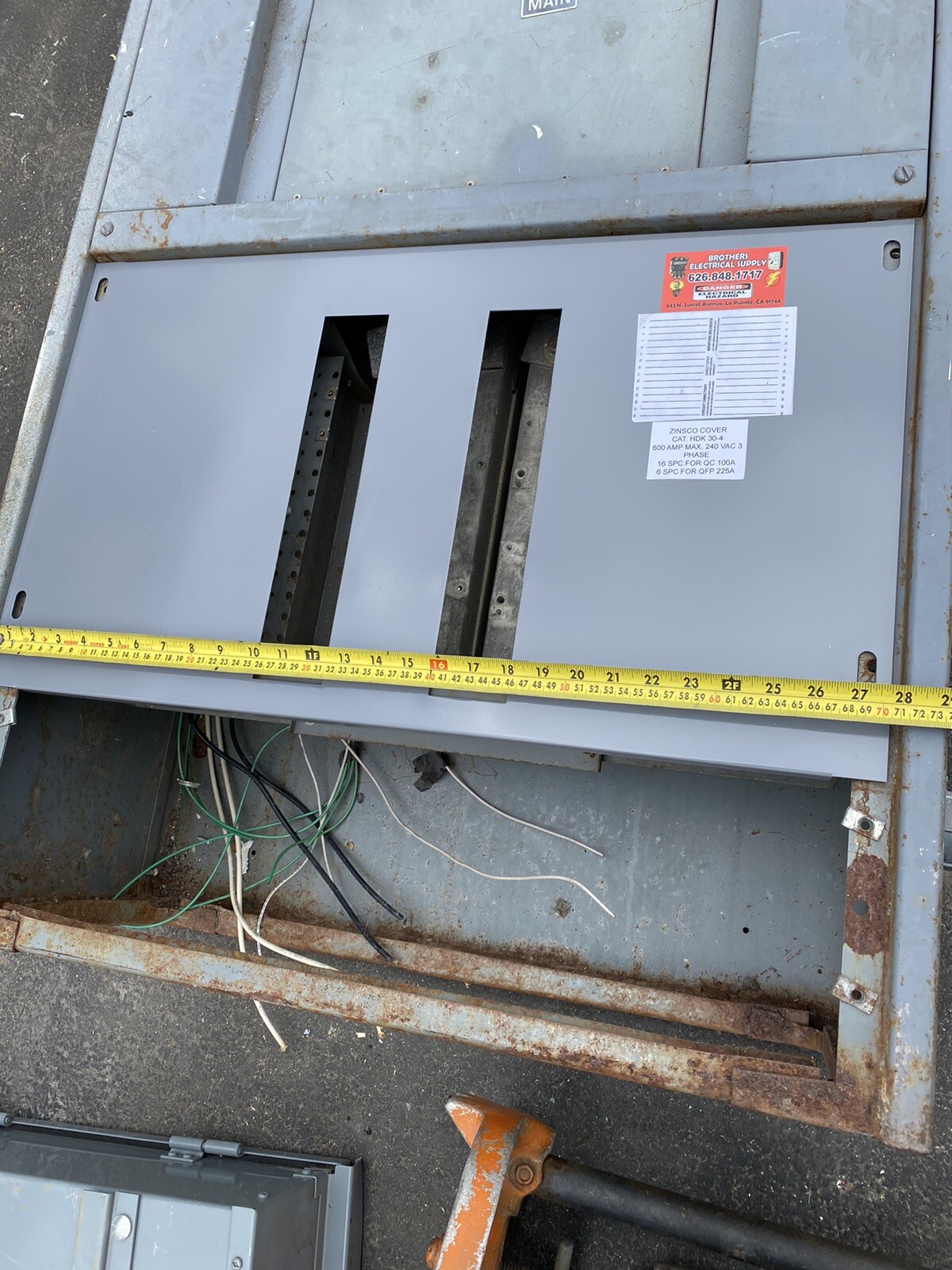 ZINSCO SWITCHGEAR COVER 600A MAX. 240V 3 PH LONG 15 3/4 WIDE 27 3/4 ...