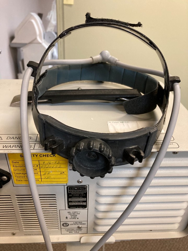 LUXTEC FIBEROPTICS ACO Series 8000 Light Source & Head Lamp Light ...