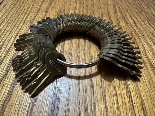 Code NC450 Vending Key Gumball Candy Vending Machine Northwestern Oak ...