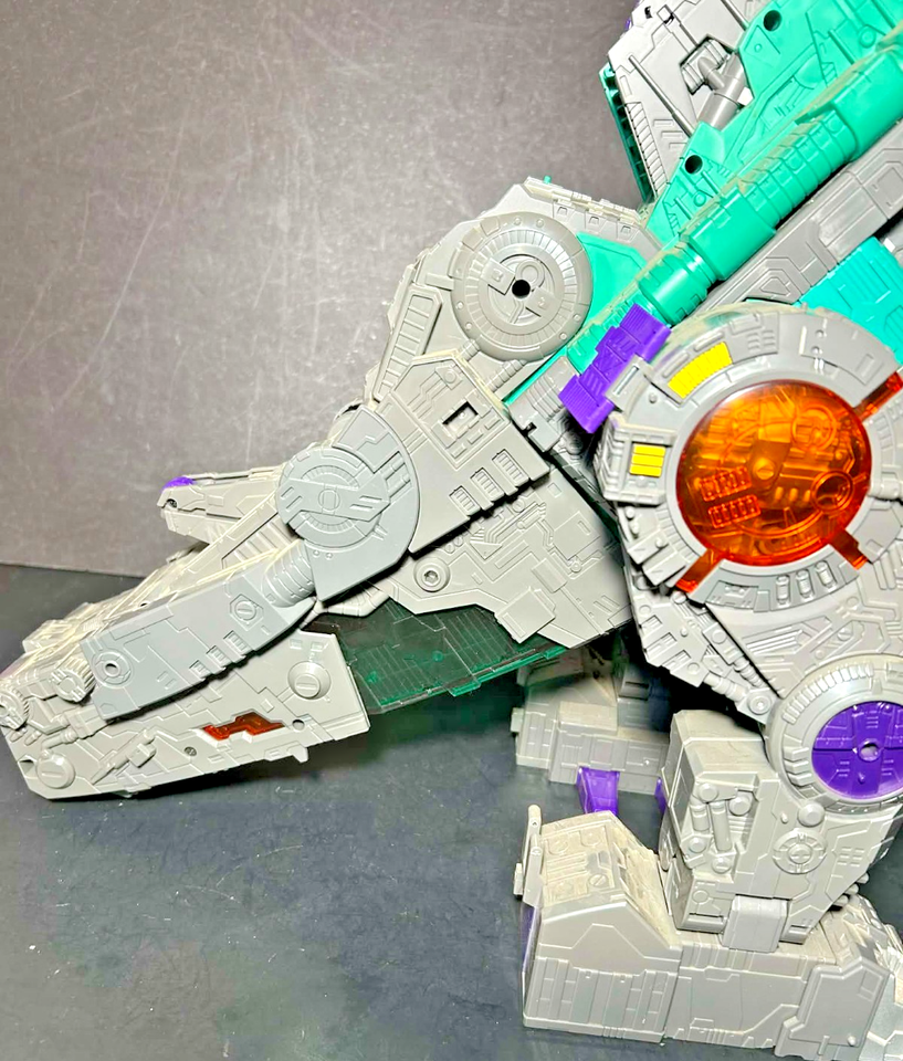 Trypticon and Full-Tilt Titan Class | Transformers Generations Titans ...