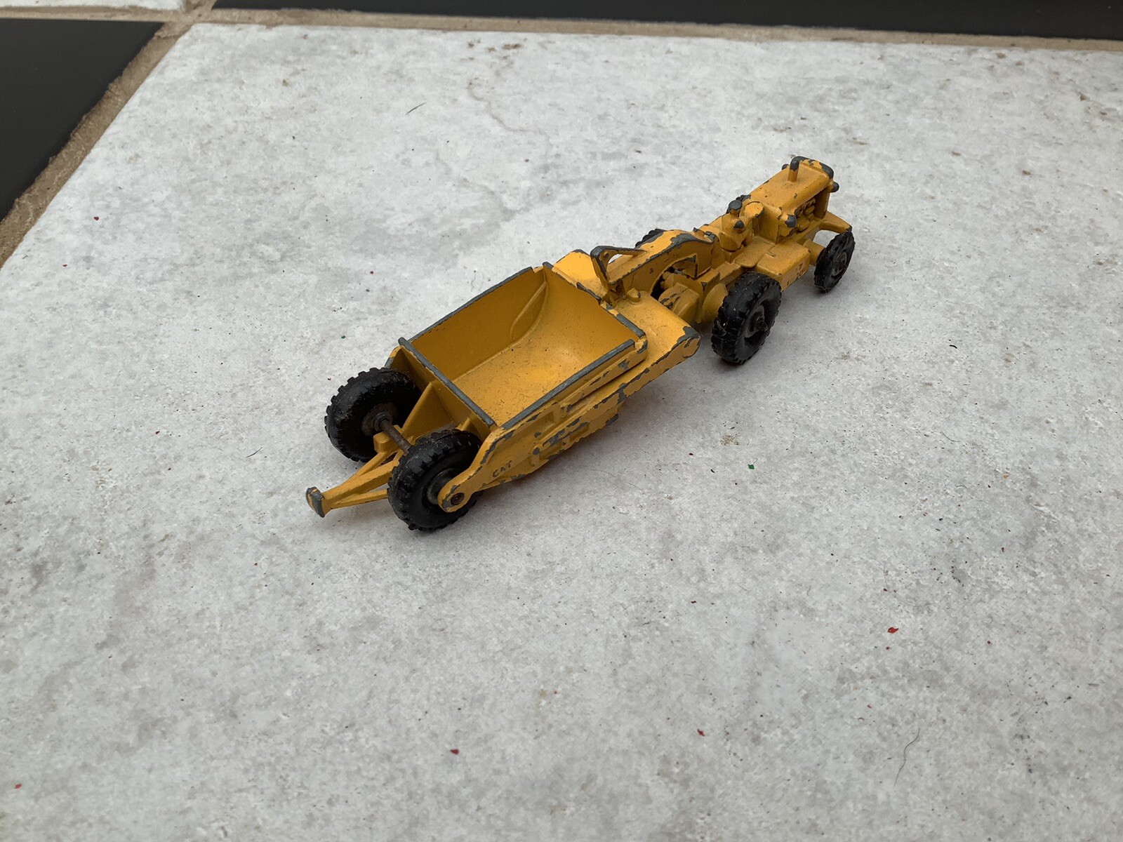 Vintage Matchbox Lesney Diecast No.1 CAT DW20 & Earthmover Tractor ...