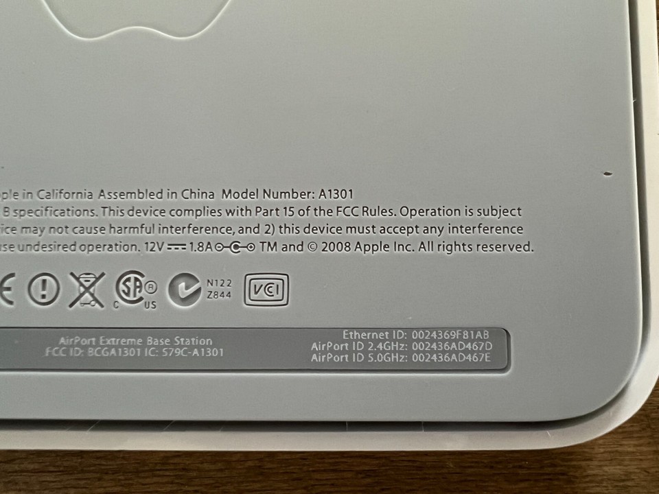 Apple AirPort Extreme Base Station Wireless Router Wi-Fi Model A1301 ...