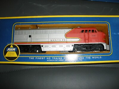 AHM Santa Fe 5028 Train Engine in Box | eBay