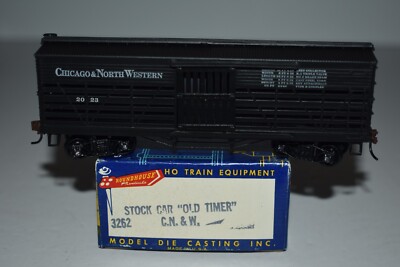 HO Scale Roundhouse Chicago & Northwestern 40' Single Door Stockcar ...