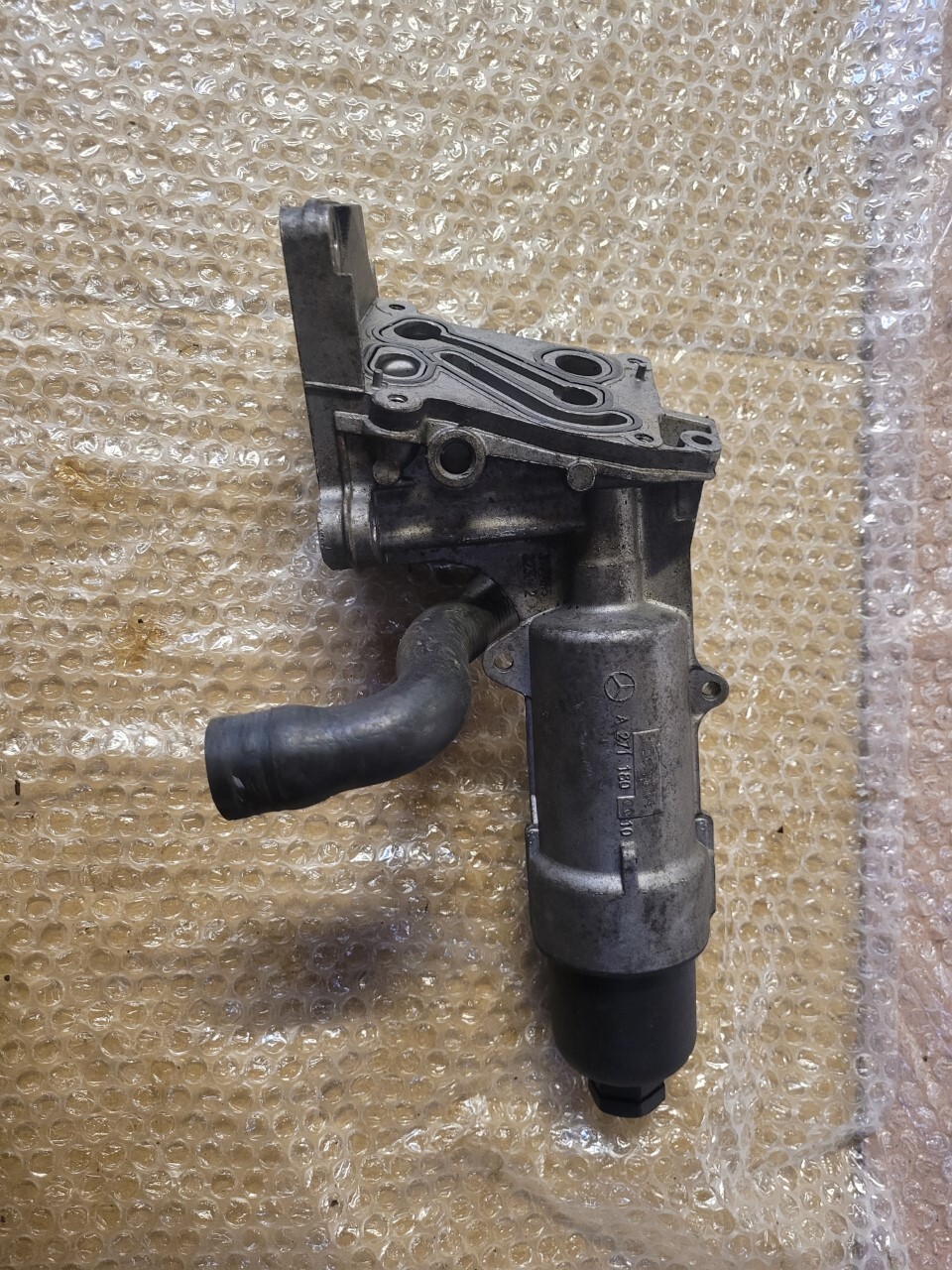 MERCEDES CLK OIL COOLER HOUSING A2711880001 KOMPRESSOR 1.8 M271 ...