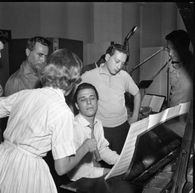 Al Nevins, Carole King, Barry Mann, Alan Lorber and Don Kirs - 1961 Old ...