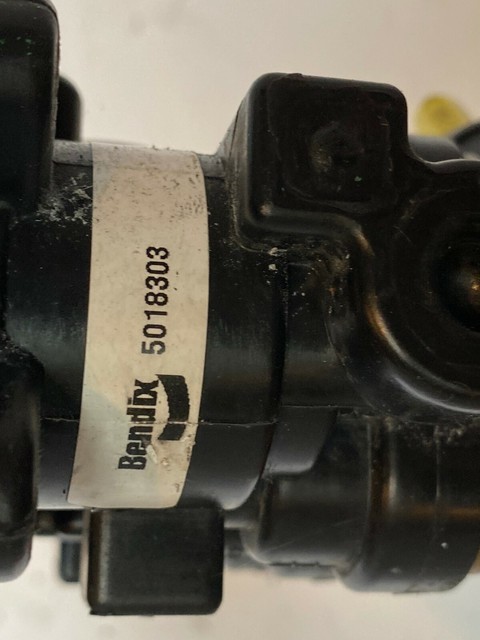 Bendix Freightliner Mv3 Air Brake Valve 5018303 for sale online | eBay