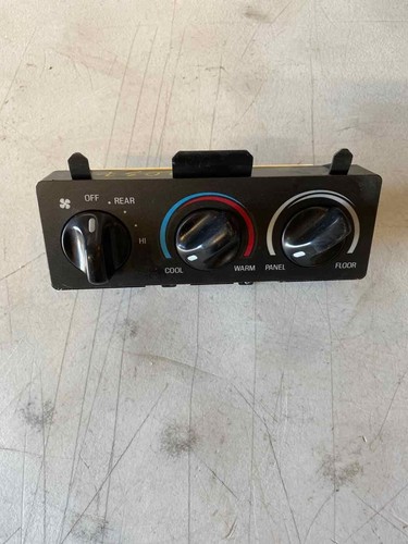 2000-2005 FORD EXCURSION Heater A/c Control (Front Overhead) ID YC3H ...