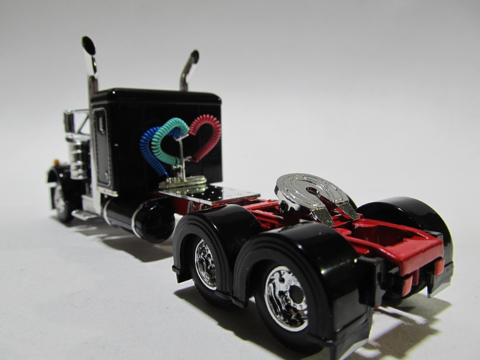 DCP / FIRST GEAR 1/64 SCALE 359 PETERBILT SMALL BUNK, BLACK WITH RED ...