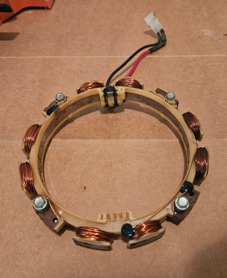 Briggs & Stratton OEM Alternator 696459 592831 84012663 - Great ...