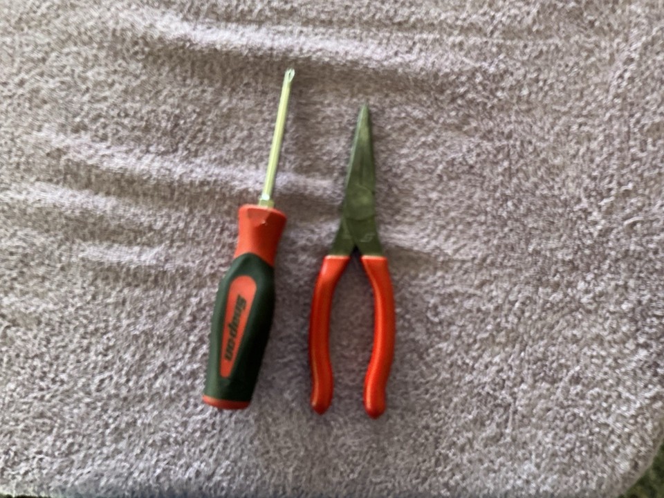 Snap On 96ACF Red Needle Nose Plier & SGDP421RB. #2 Screwdriver | eBay