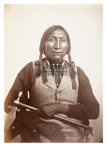 CHIEF LONE WOLF NATIVE AMERICAN LEADER HOLDING TOMAHAWK PIPE 5X7 PHOTO ...