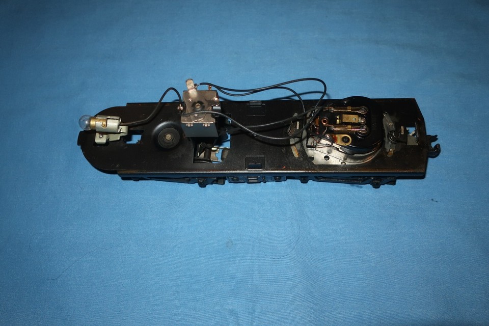 Lionel #200 Series Alco Chassis/Frame w/Motor/E-unit. Runs well | eBay