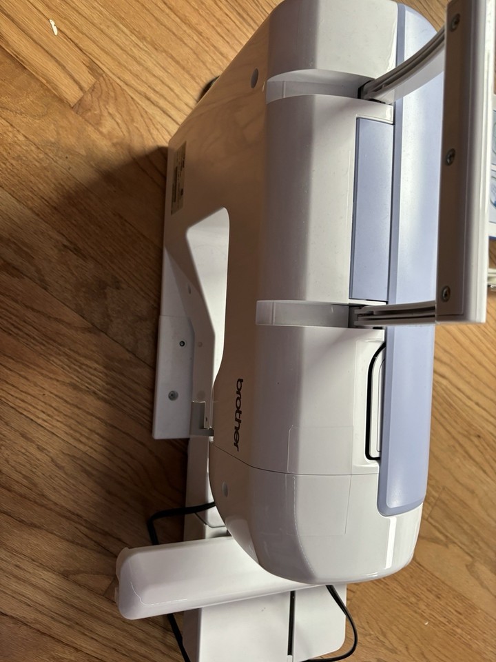 (Free stuff)BROTHER PE800 5x7" Embroidery Machine with Large Color ...