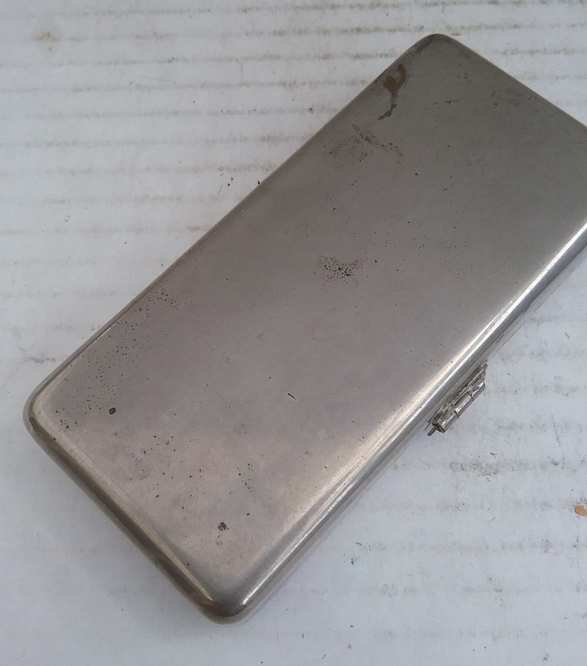 Private label Gillette in Flat Gillette style caseBrand may be Tolmetor ...