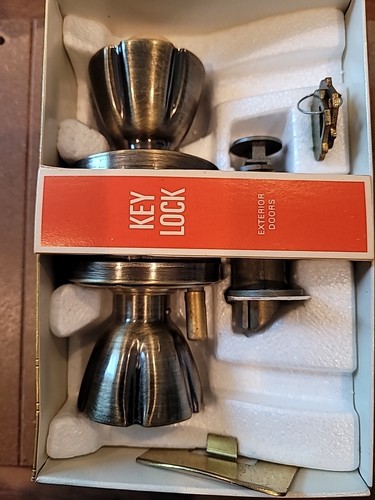 Weslock Eleganti Keylock entry door knob 840 Antique Brass Design ...