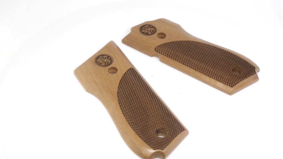 SMITH & WESSON S&W MODEL 39, 52, 439, 539, 639, 9mm checkered WALNUT ...