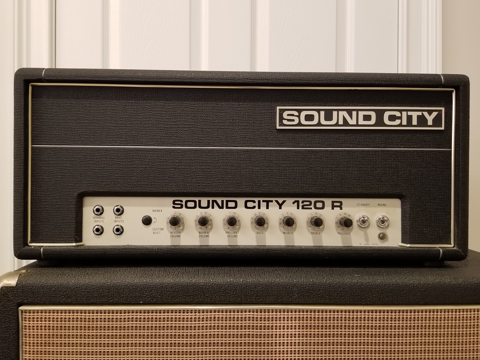 Sound City Guitar Amplifier with Speaker Cabinet - 120R - 120 Watts ...