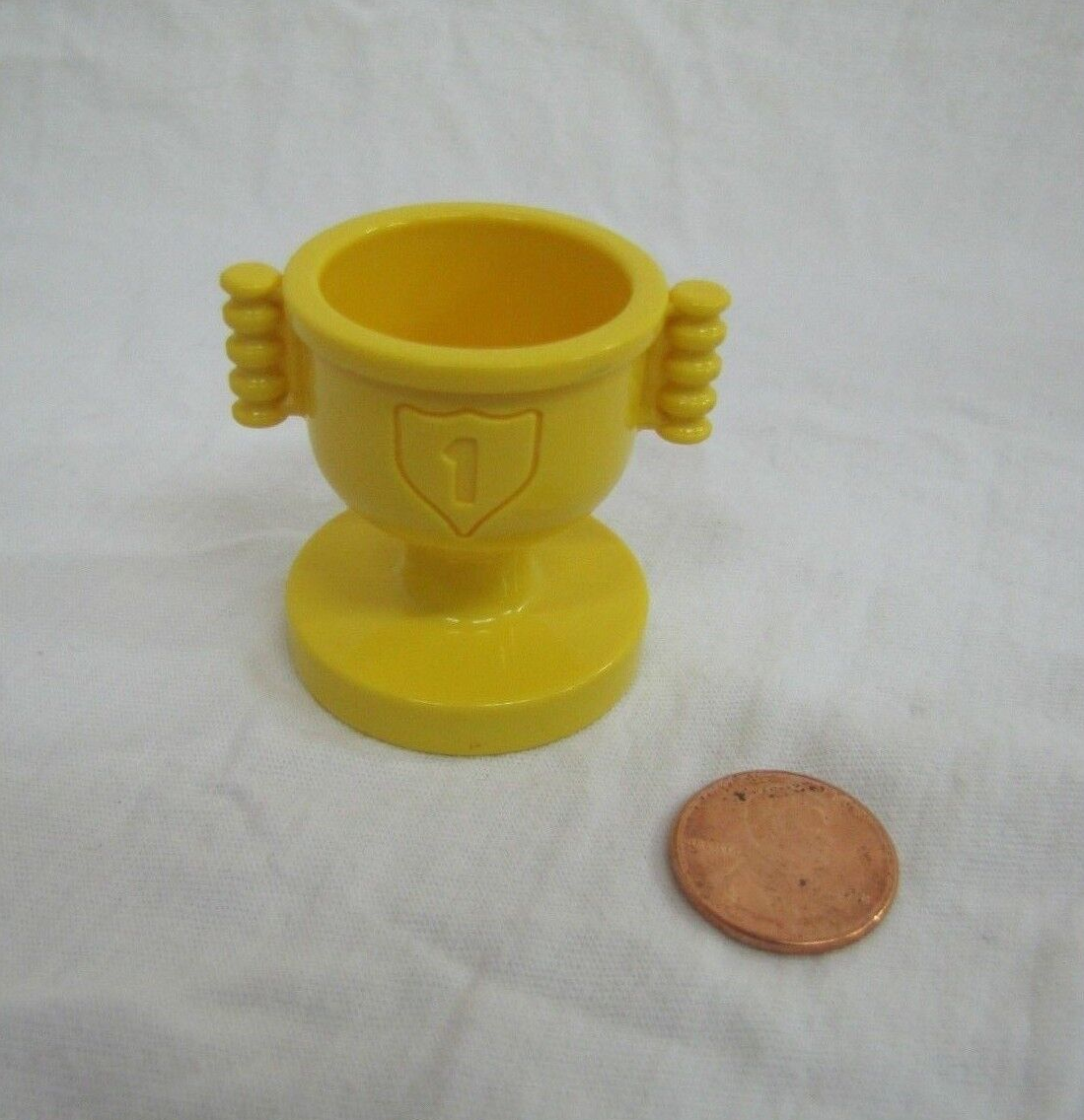 Lego Duplo Yellow Trophy Cup W/ Number 1 In Shield For Disney Cars ...