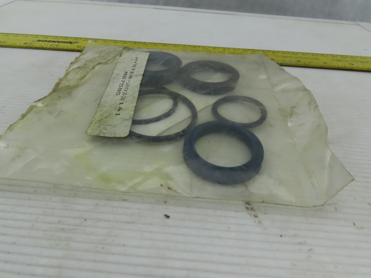 Genuine OEM Hyster 2033141 Hydraulic Cylinder Packing Seal Rebuild Kit ...