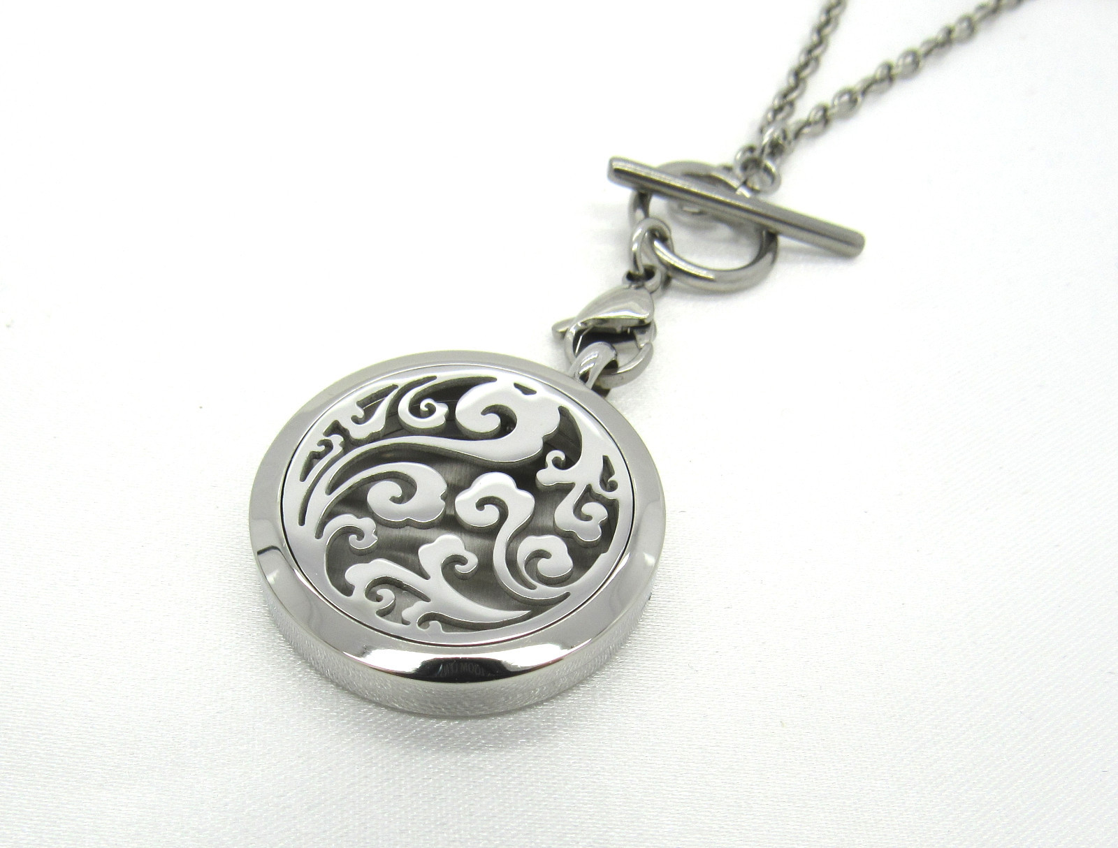 Stainless Steel Cloud Aromatherapy Diffuser Locket Pendant Necklace ...
