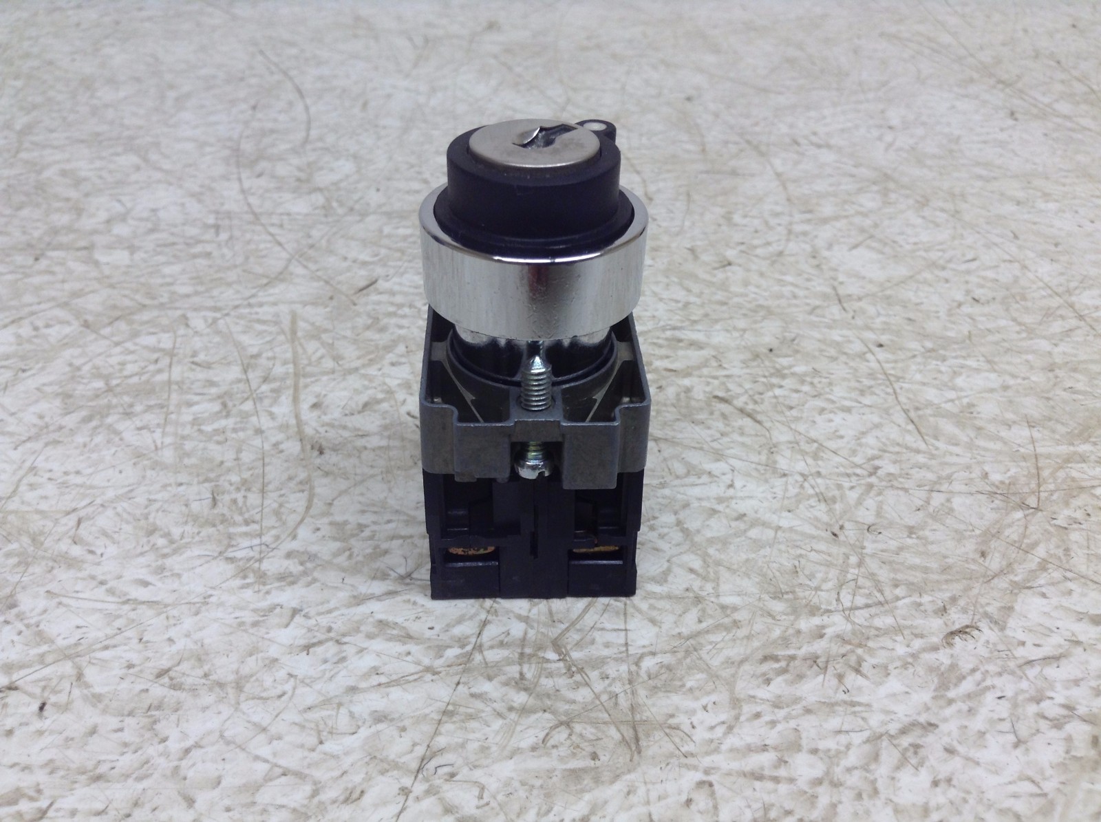 Telemecanique ZB2-BE101 ZB2-BE102 Key Selector Switch ZB2BE101 ZB2BE102 ...