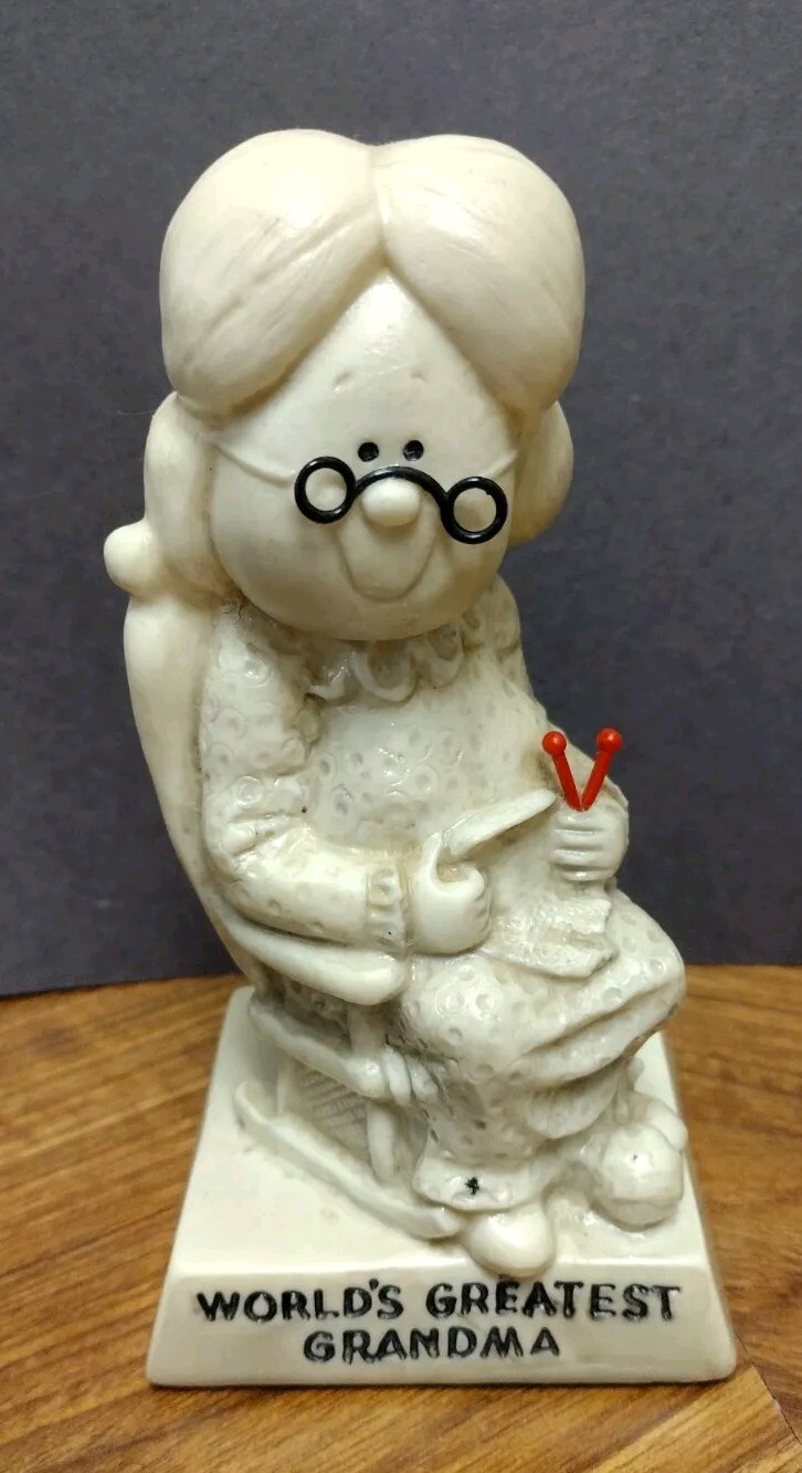 1976 Russ Berrie & Co. Inc.World's Greatest Grandma Resin Statue Figure ...