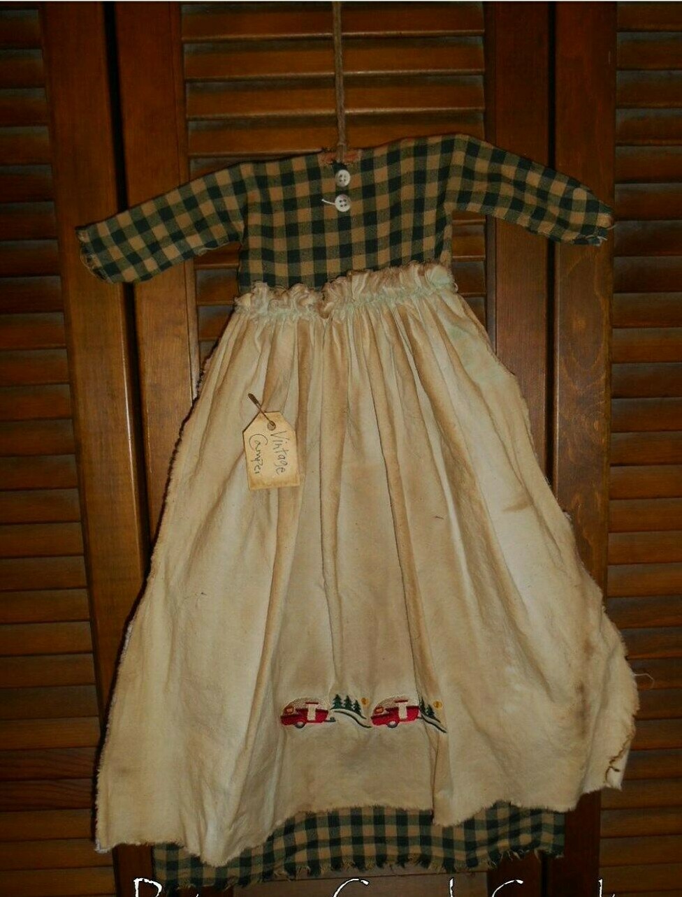 Primitive Dress with Apron, GREEN, VINTAGE CAMPER, Country, Grungy ...