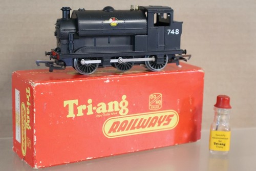 TRIANG R153 BR BLACK 0-6-0 SADDLE TANK LOCOMOTIVE 748 BOXED oi | eBay