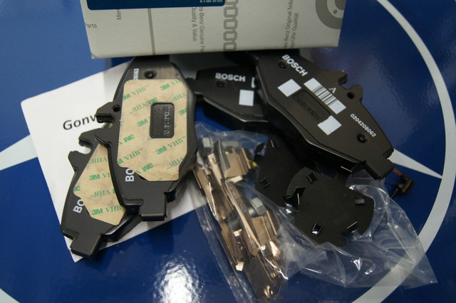 Mercedes-Benz Genuine Front Brake Pad Set 0074205820 for sale online | eBay