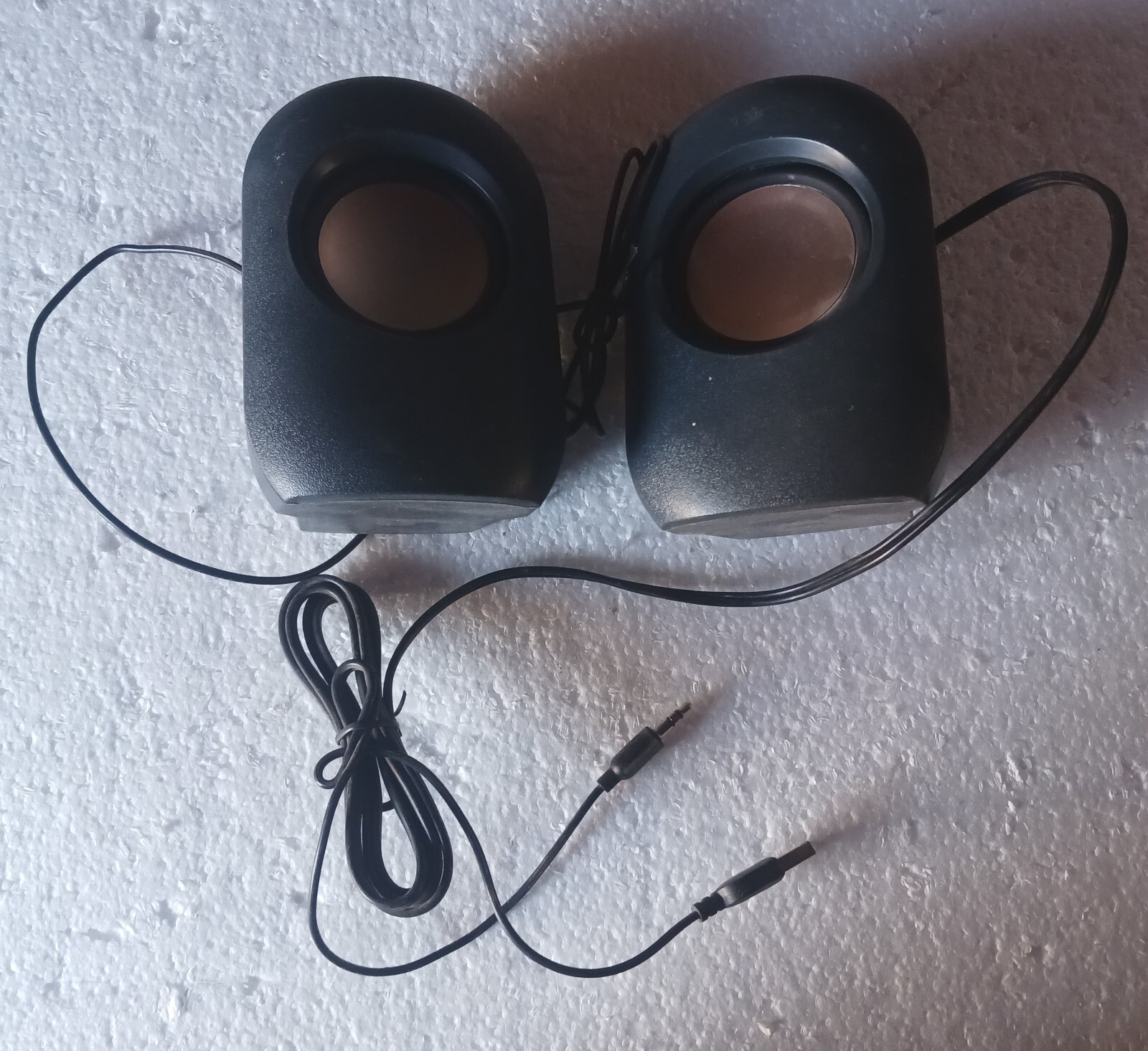 onn. Stereo Speaker with Volume Controls, 3.6 ft 3.5mm Aux with USB ...