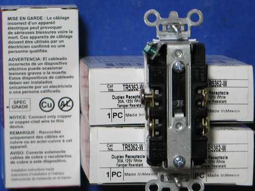 PASS & SEYMOUR TR5362-W TAMPER RESISTANT DUPLEX RECEPTACLES 20A 125V ...